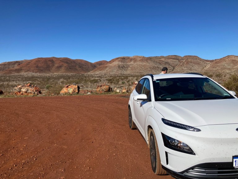Inside Karijini: a perfect drive through an ancient land – Reading the Road